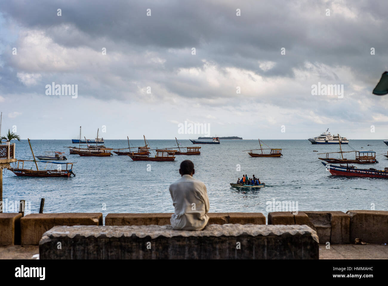 View to the Indian Ocean with fishermen's boats from Forodhani Gardens ...