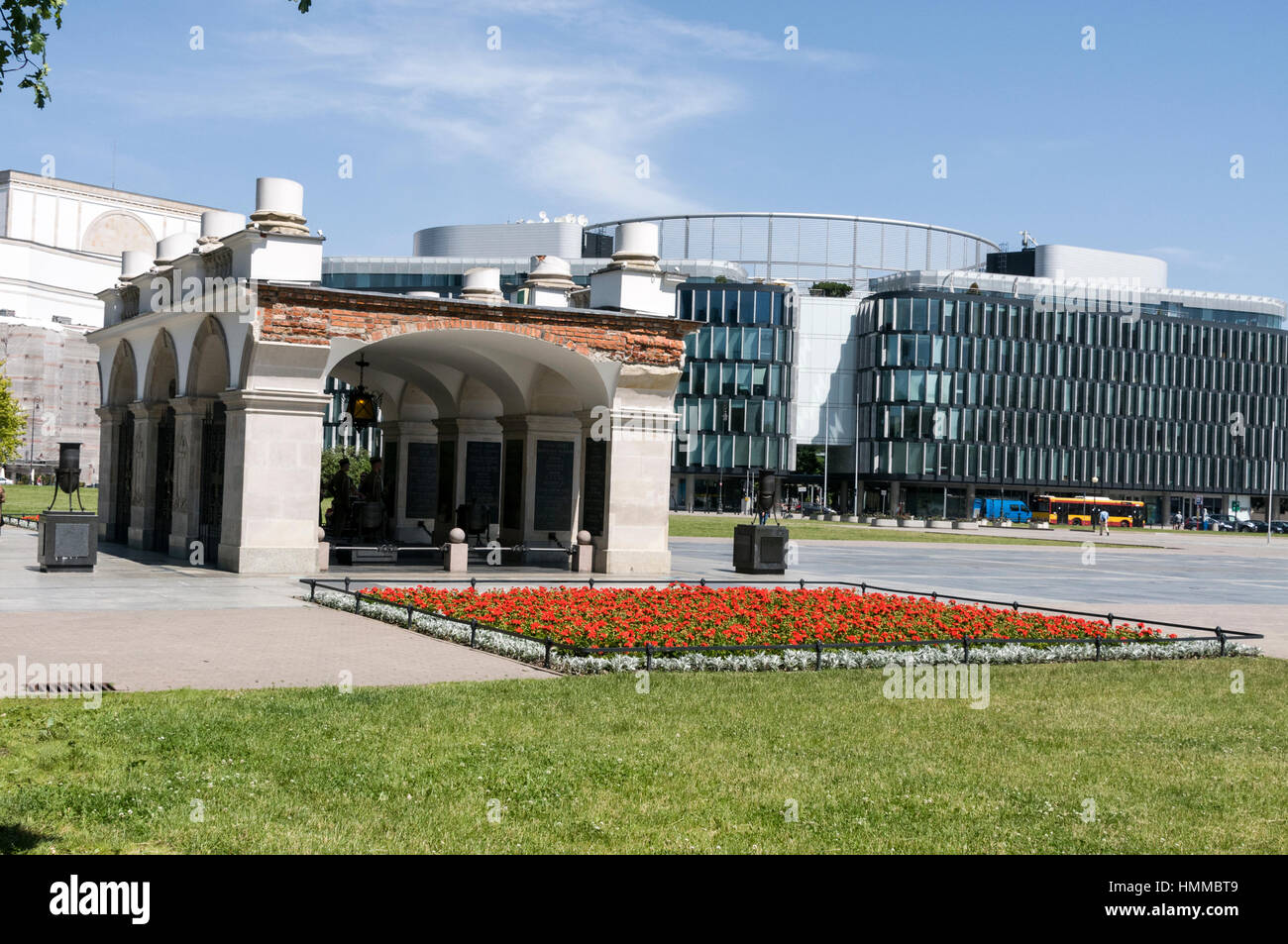 The Tomb of the Unknown Soldier next to Saxon gardens on Pilsudski ...