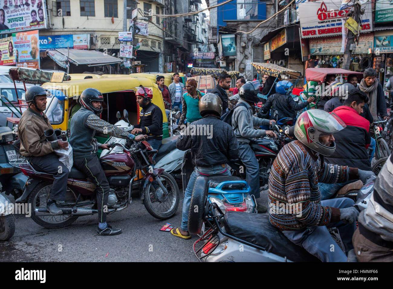 Delhi and traffic pollution hi-res stock photography and images - Alamy