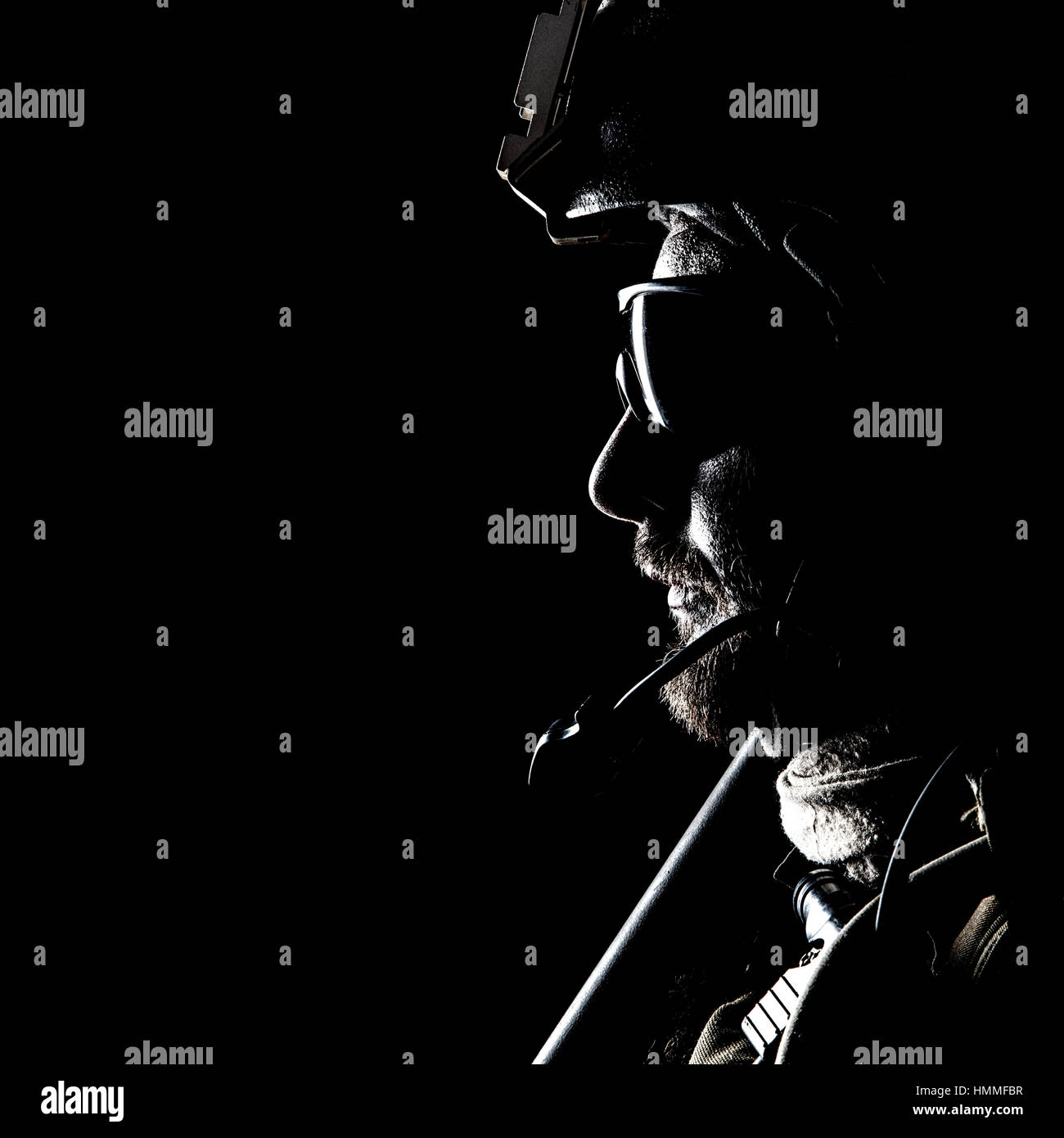 Marine special operator silhouette hi-res stock photography and images ...