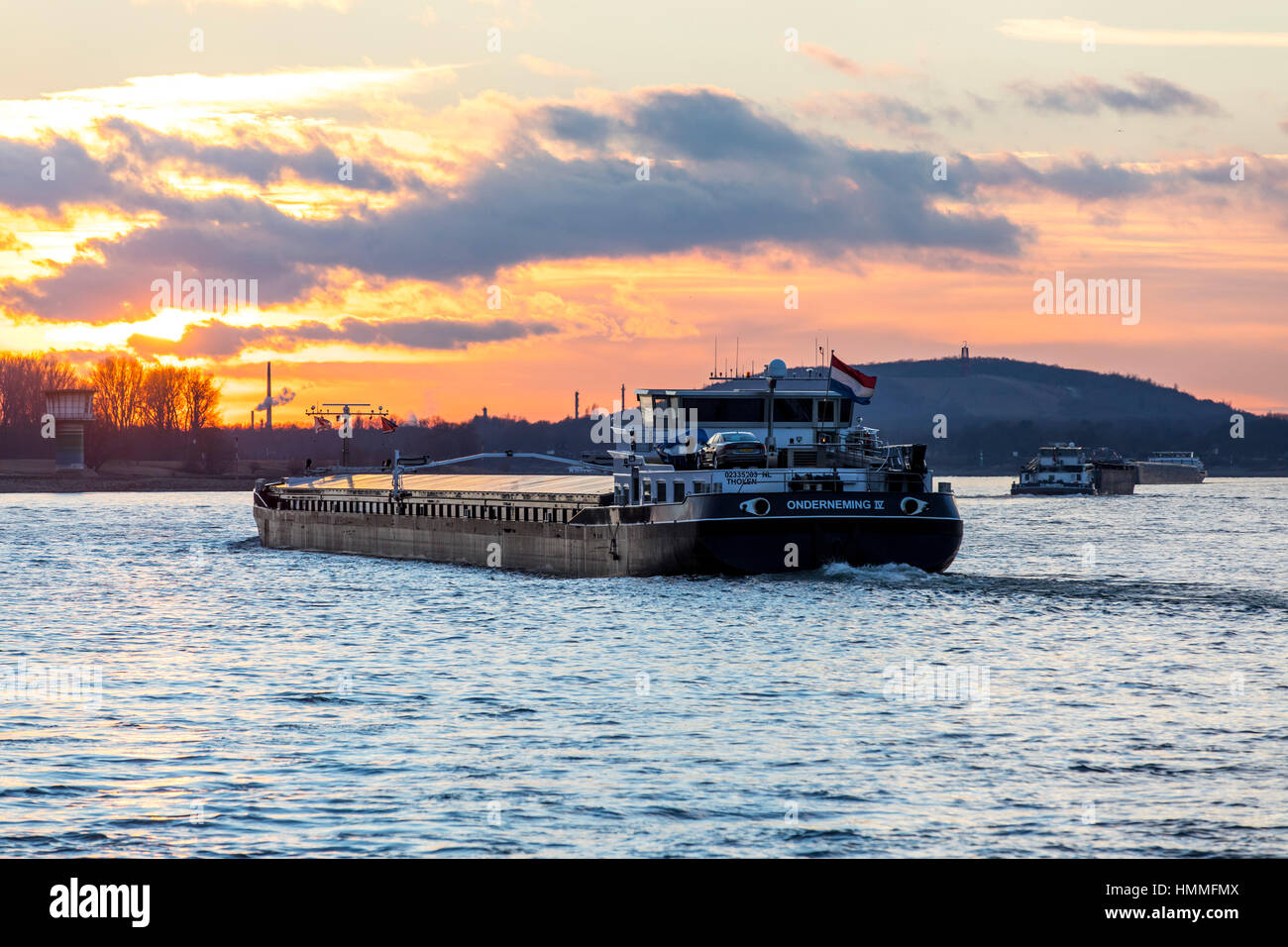 Freighter freight ship hi-res stock photography and images - Alamy