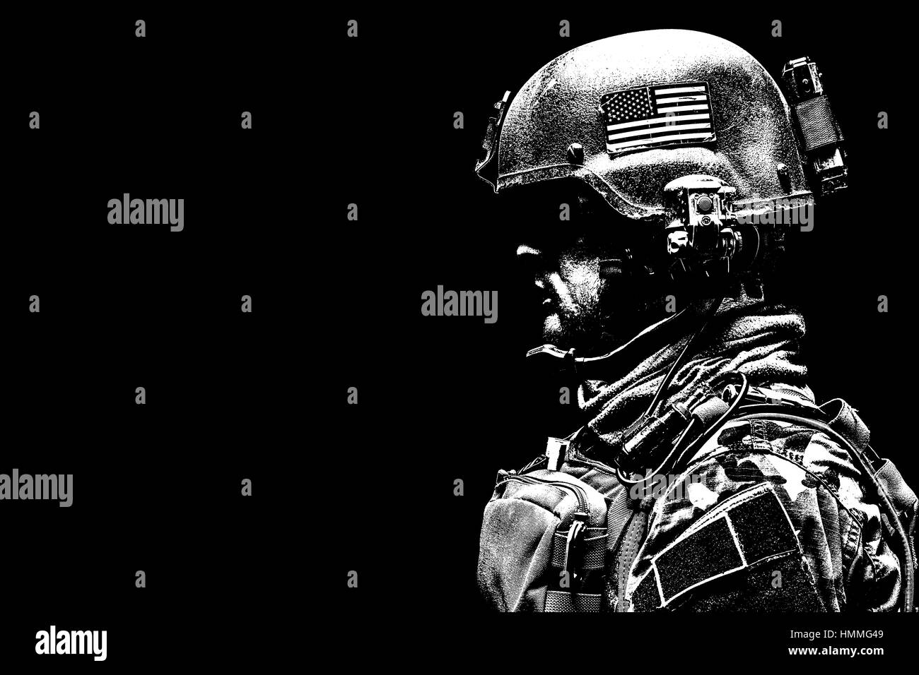 Side profile soldier holding rifle hi-res stock photography and images ...