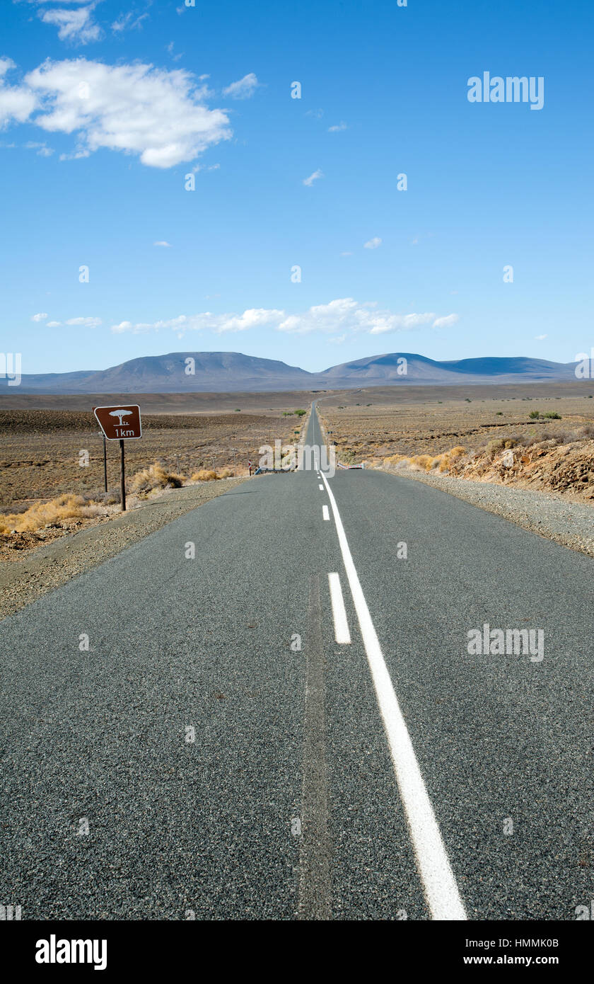 Road highway layby hi-res stock photography and images - Alamy