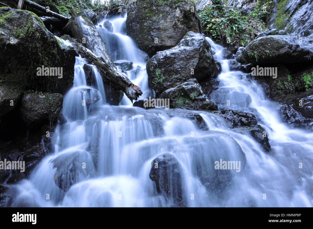 Long water splash hi-res stock photography and images - Alamy