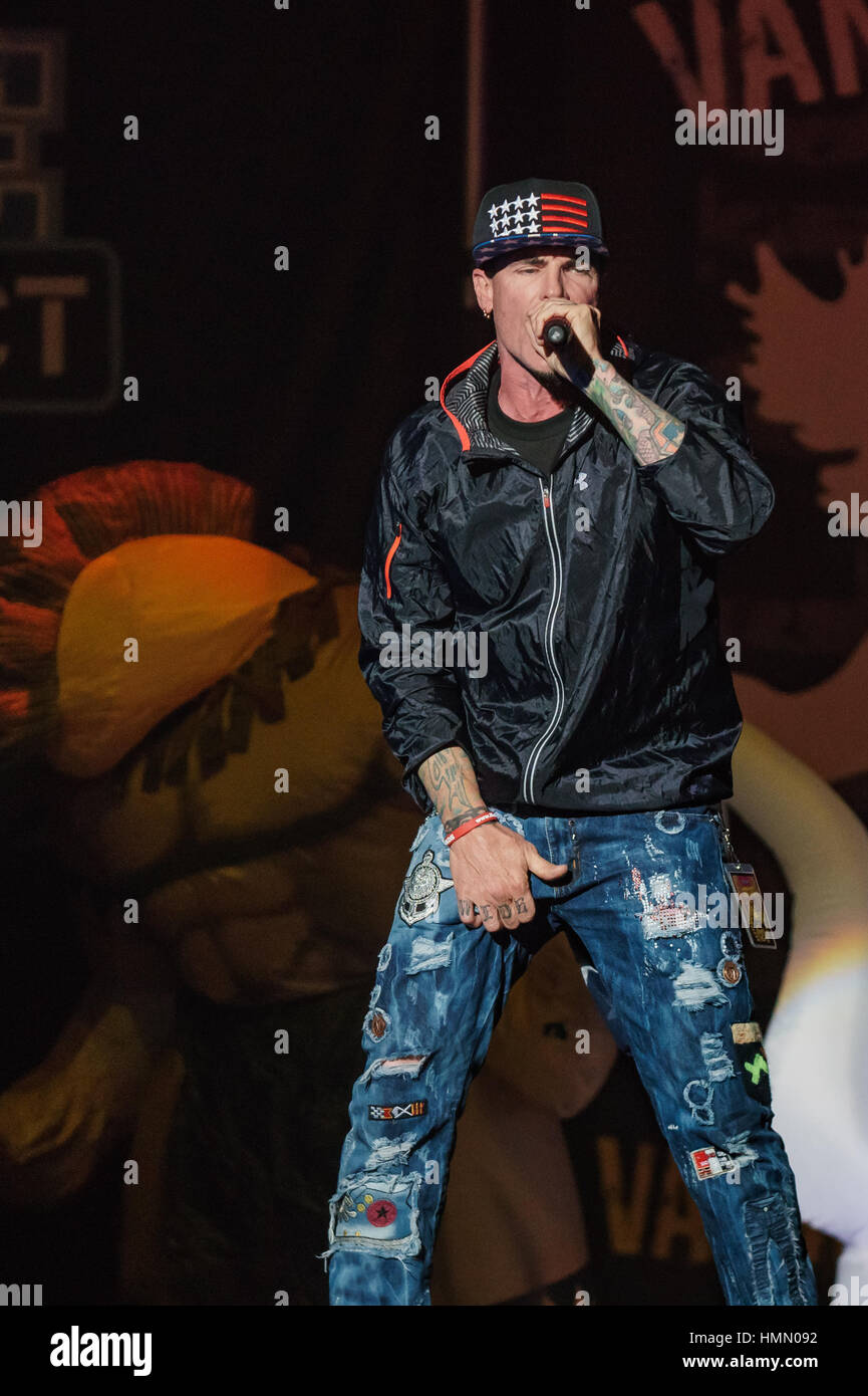 Vanilla ice rapper 90s hi-res stock photography and images - Alamy