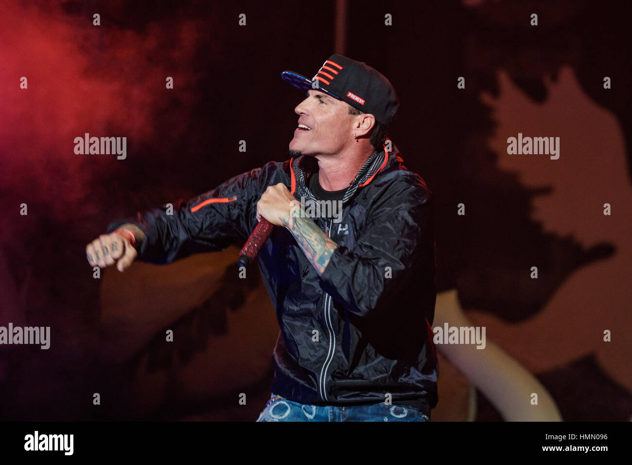 Vanilla ice rapper 90s hi-res stock photography and images - Alamy