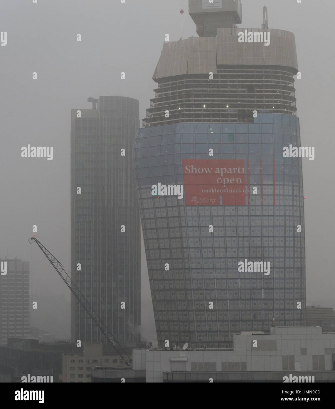 New high rise buildings in central london hi-res stock photography and ...