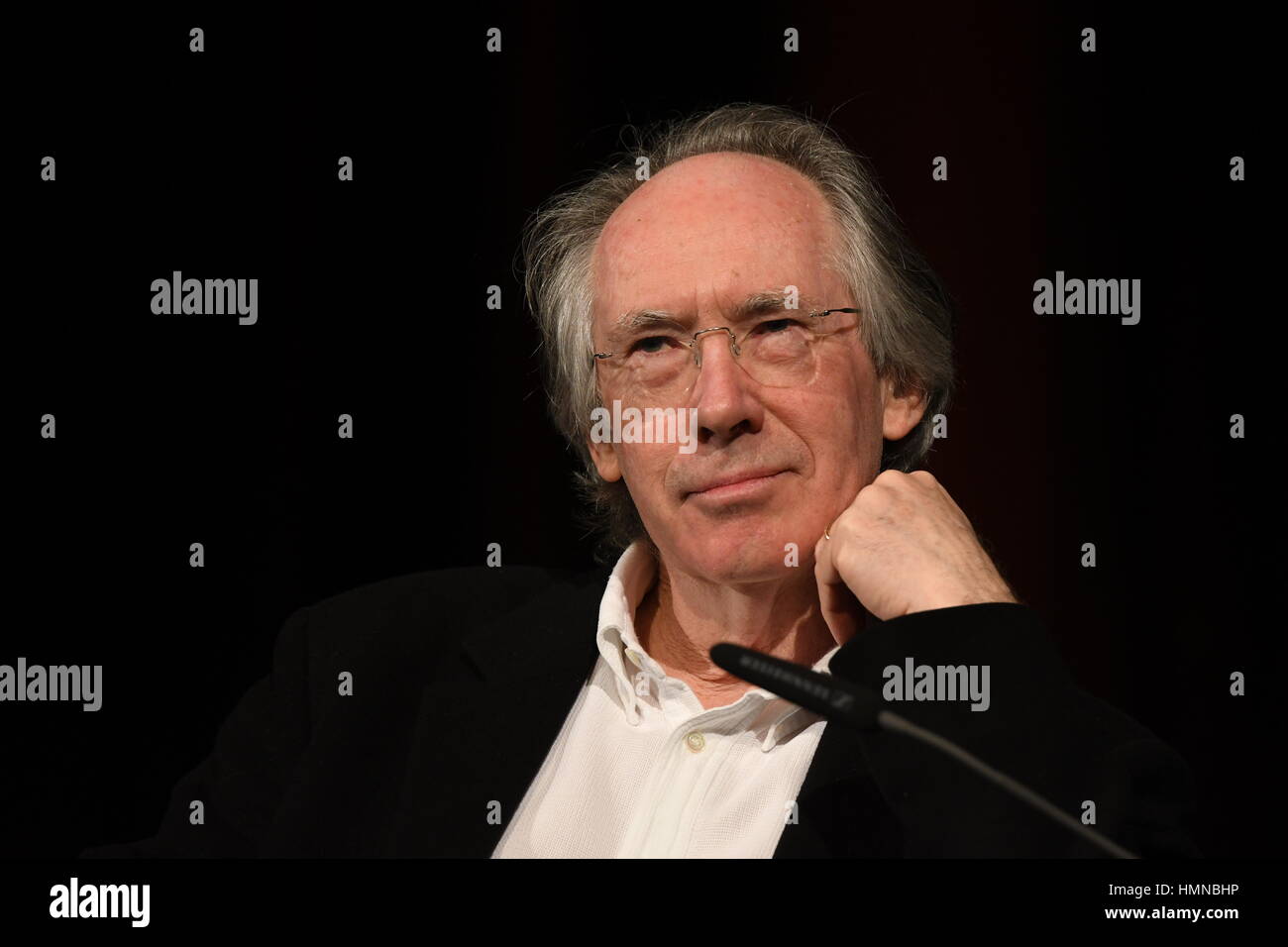 Ian russell hi-res stock photography and images - Alamy