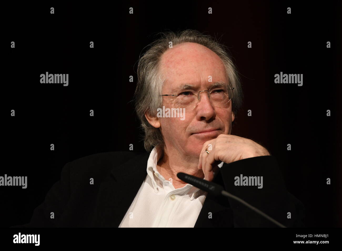 Ian russell hi-res stock photography and images - Alamy