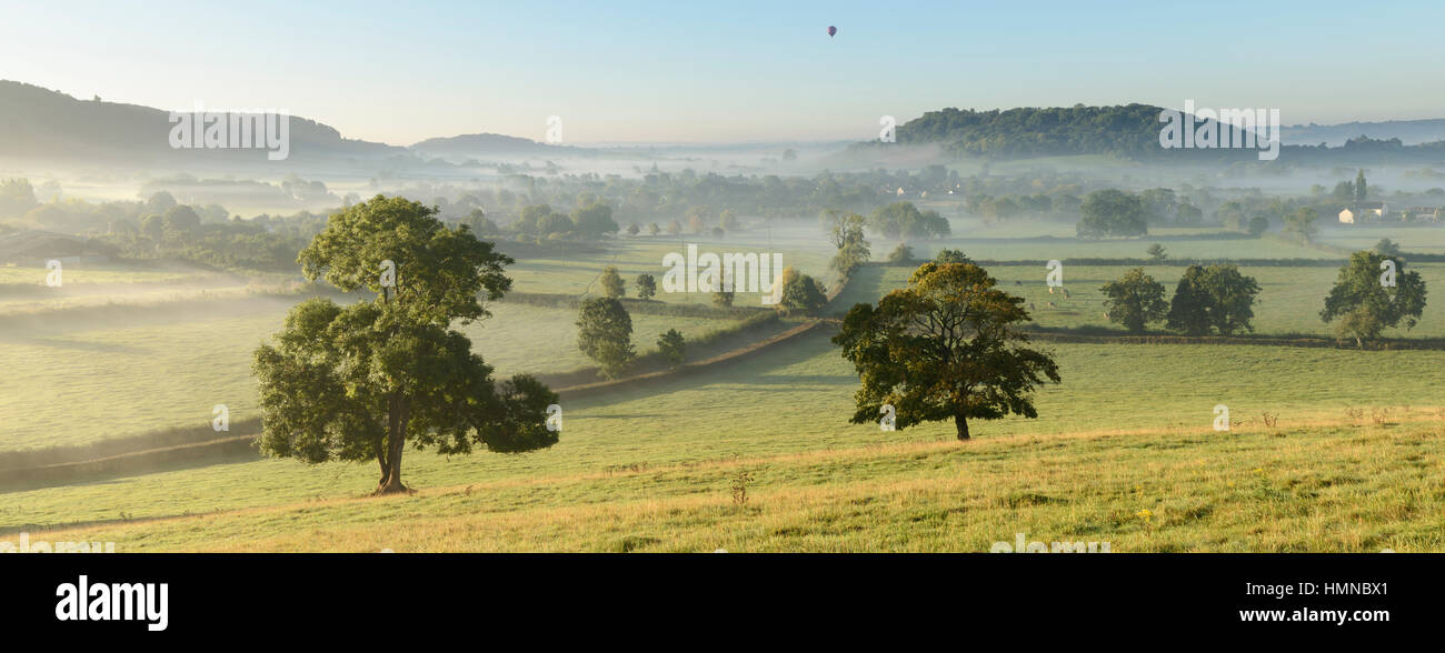 A misty view towards Compton Dundon on the Somerset Levels Stock Photo ...