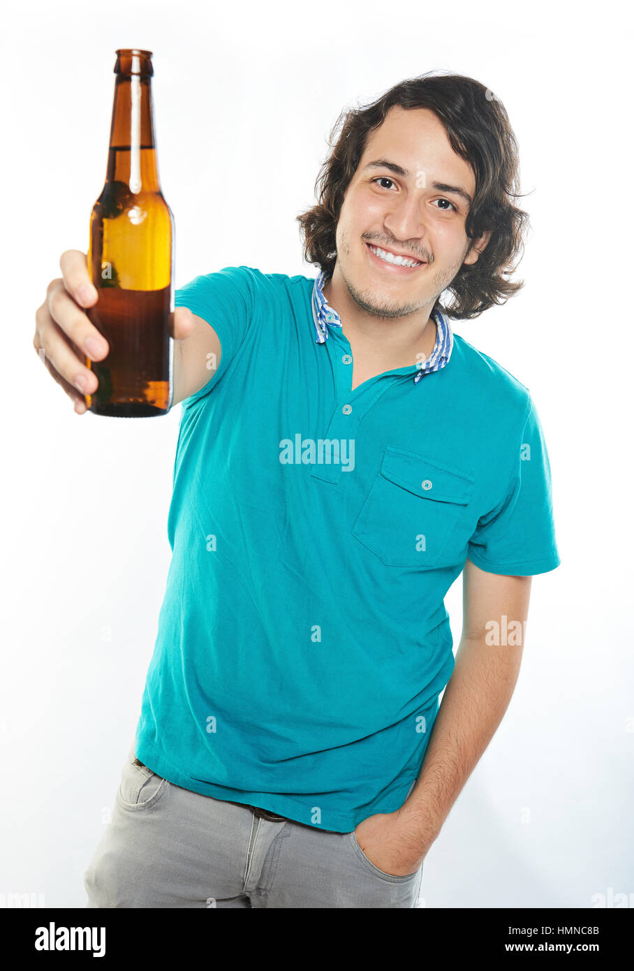 Man holding beer hi-res stock photography and images - Alamy