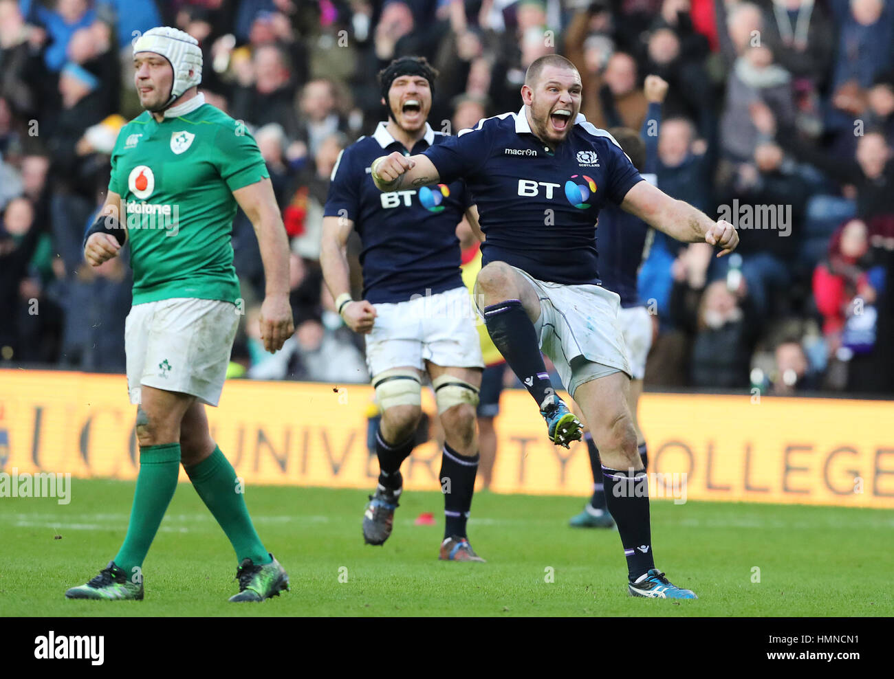 Gordon reid celebrates hi-res stock photography and images - Alamy