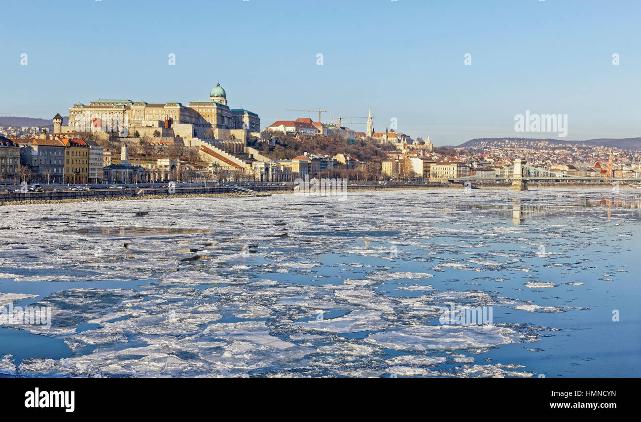 The Buda Castle and the Danube River is full of drift-ice viewed from ...
