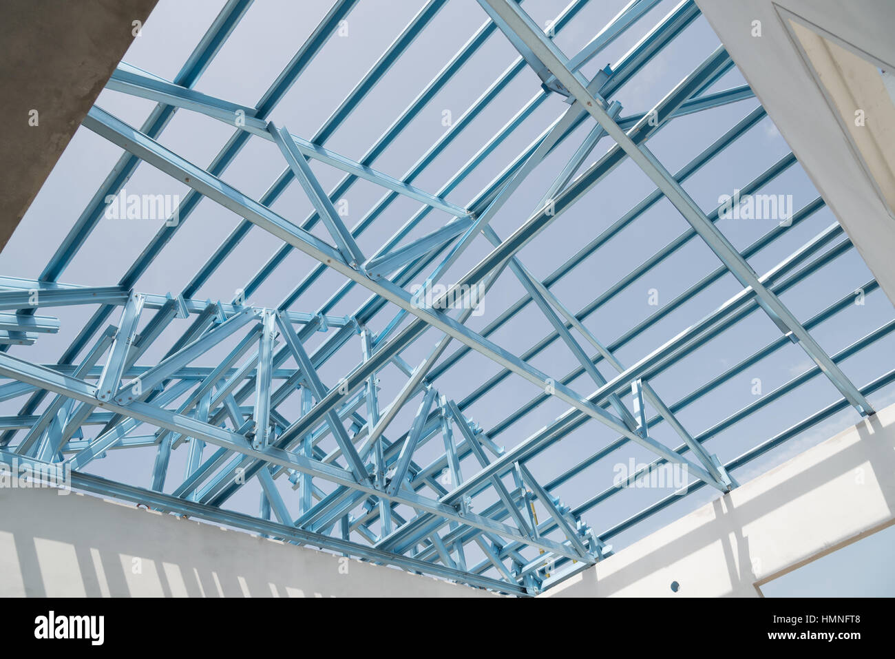Structure of steel roof frame for building construction Stock Photo - Alamy