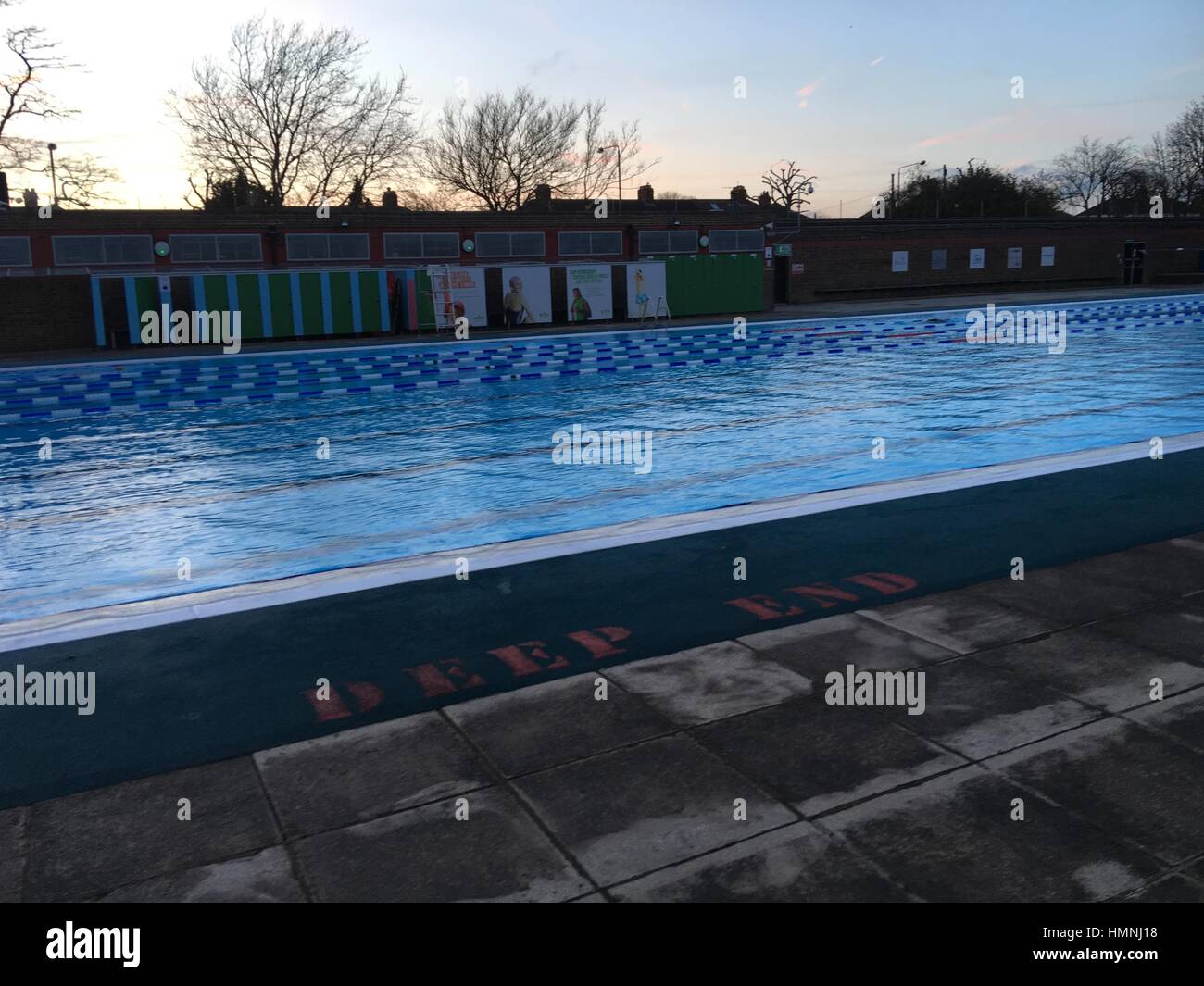 Charlton Lido's heated 50m outdoor swimming pool in Hornfair Park ...