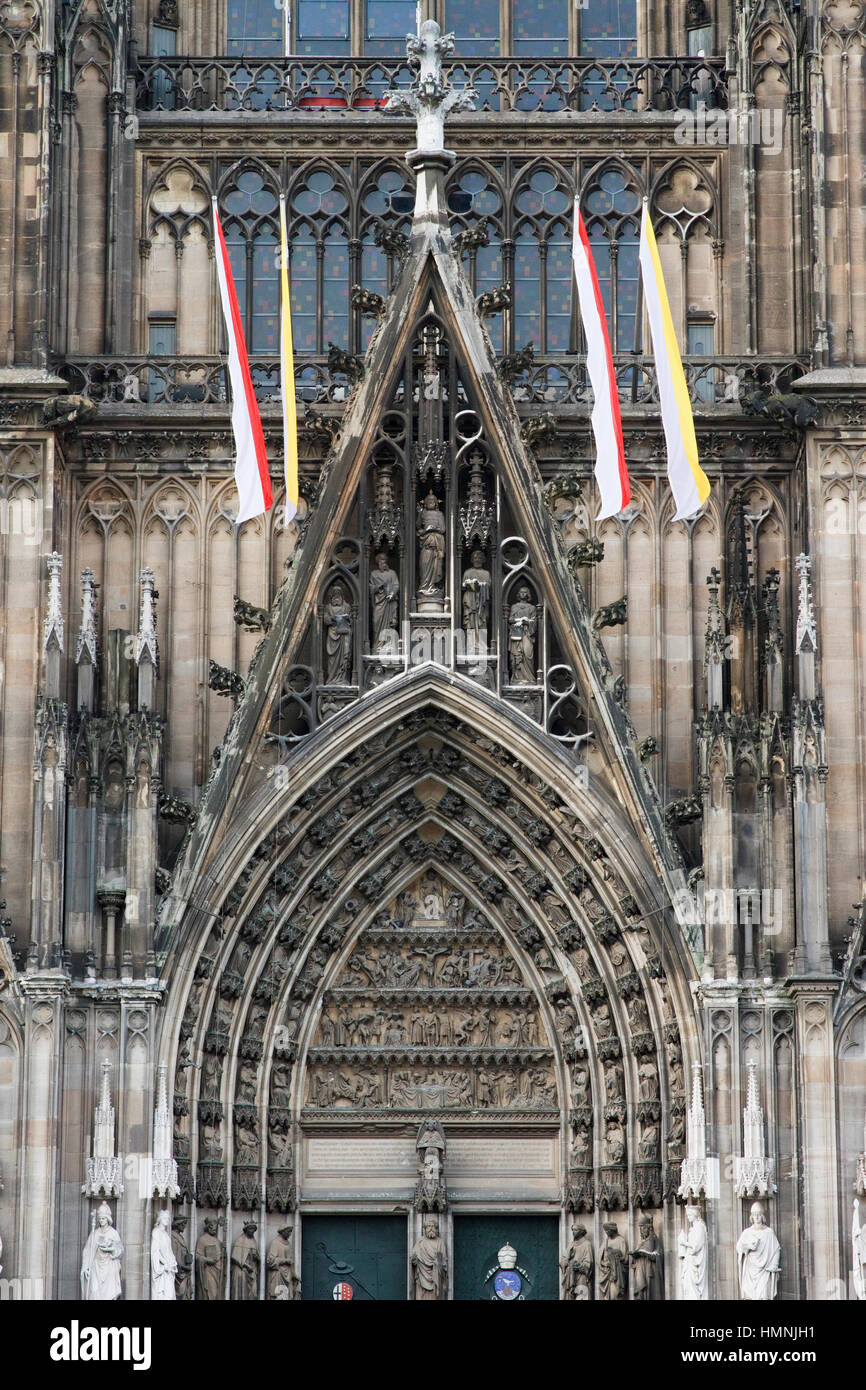 Detail of Cologne Cathedral Stock Photo - Alamy