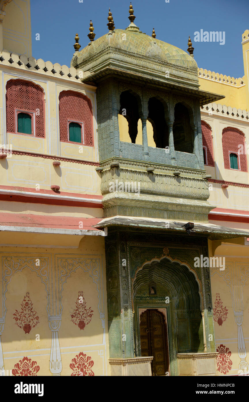 Jaipur palace museum entrance gate hi-res stock photography and images ...