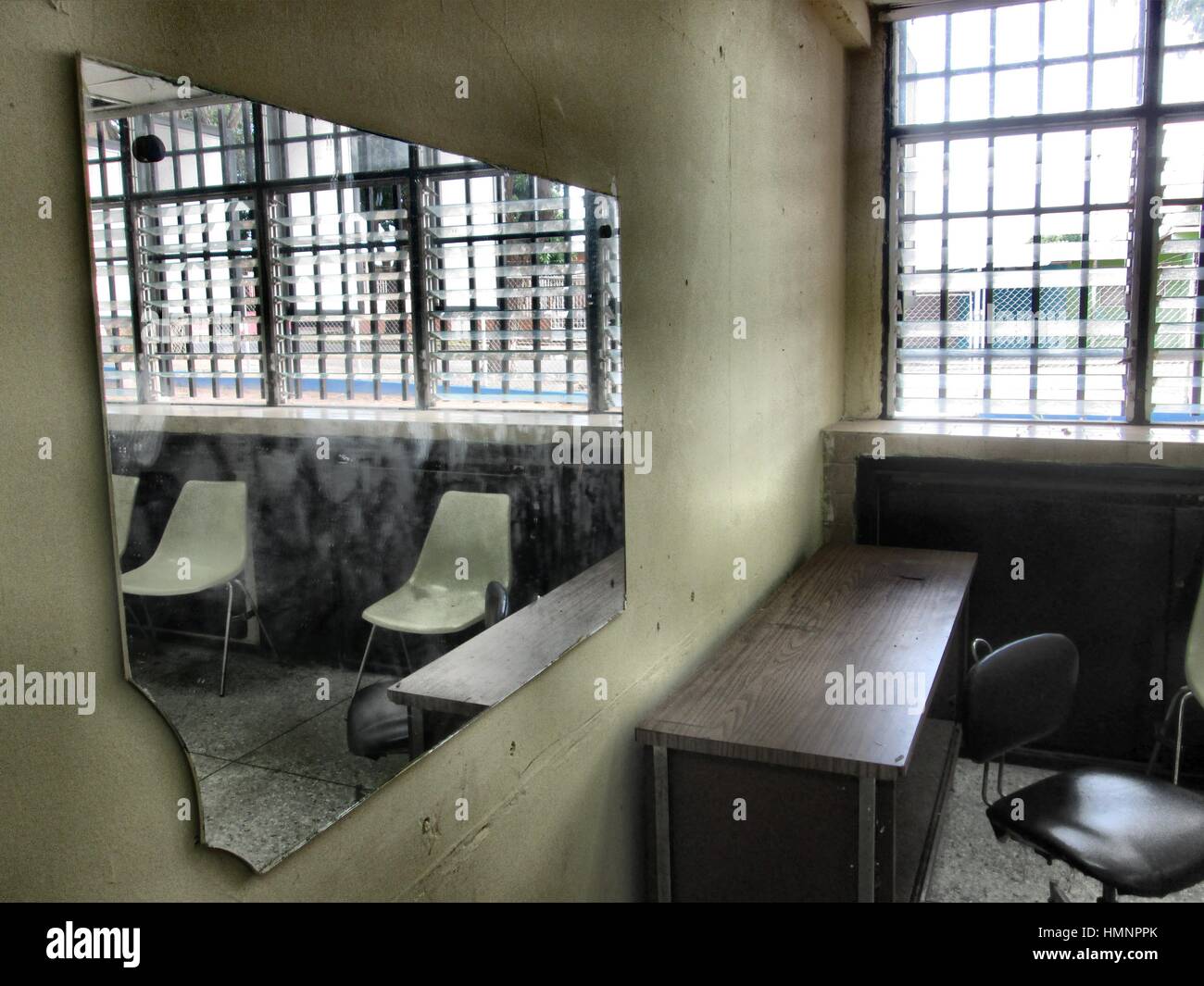 Old dusty mirror hi-res stock photography and images - Alamy