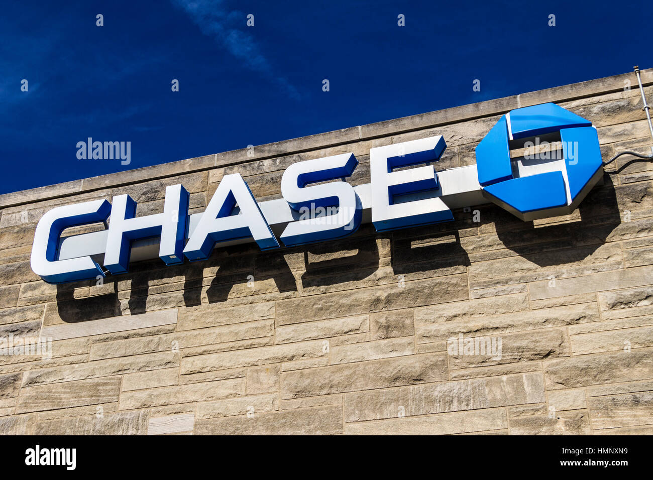 The chase manhattan bank branch office hi-res stock photography and ...