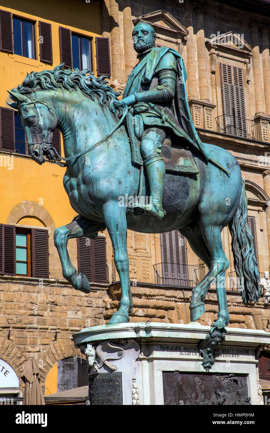 Statue of Cosimo I on horseback in Piazza della Signoria in Florence ...