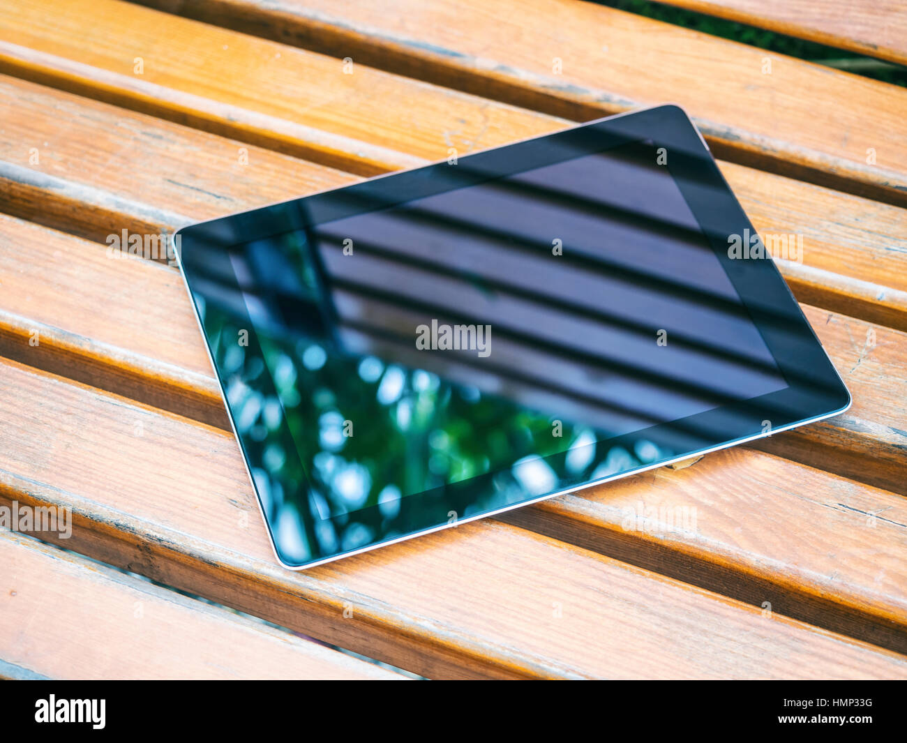 Closeup empty wooden bench hi-res stock photography and images - Alamy