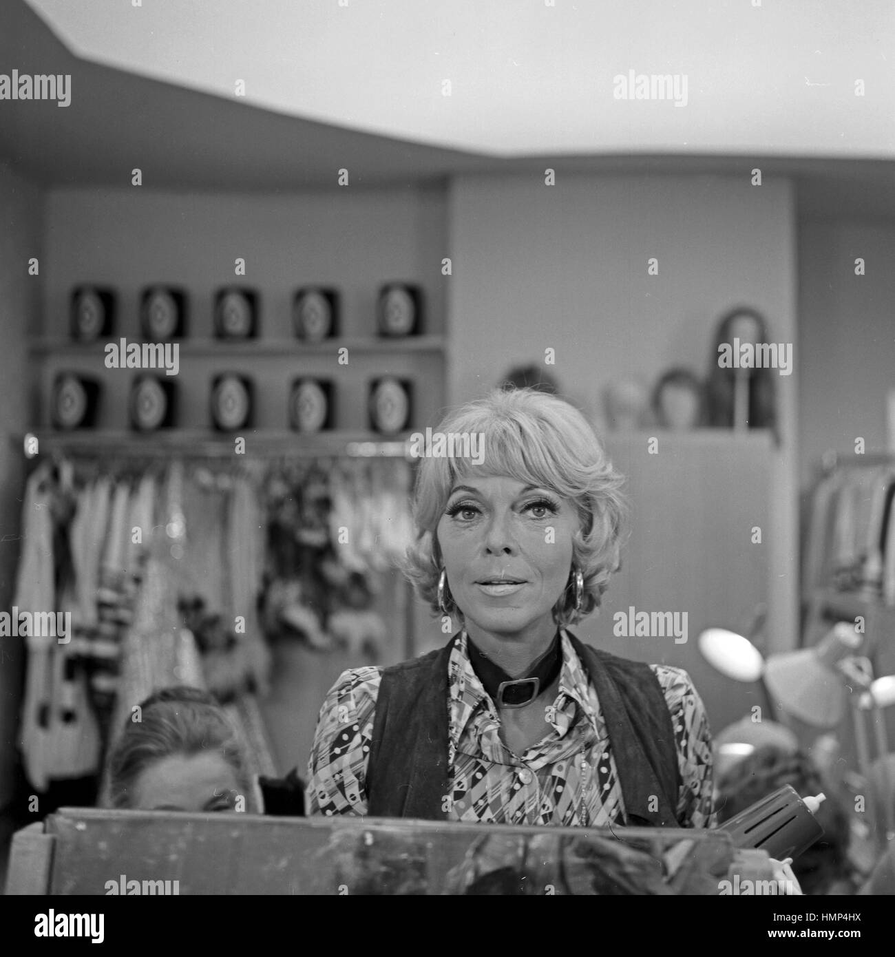 Ein Ballett tanzt um die Welt, Fernsehserie, Regie: Wolfgang Schleif ...