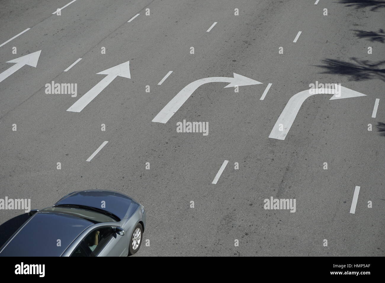 Road arrows hi-res stock photography and images - Alamy