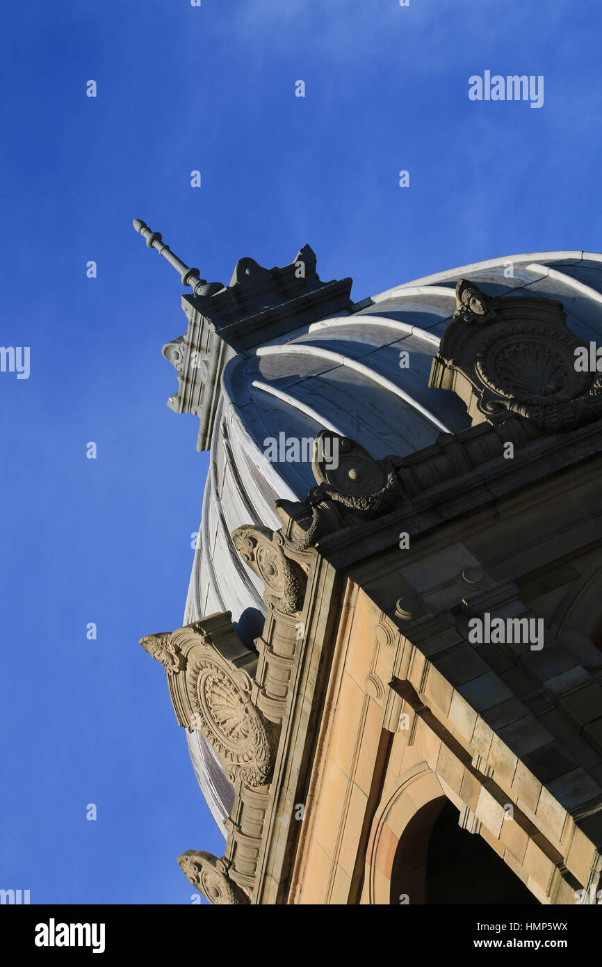 Tilt angle diagonal hi-res stock photography and images - Alamy