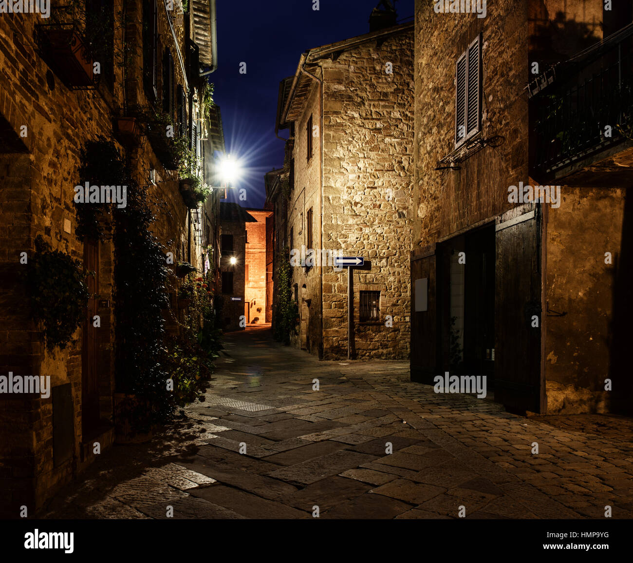 Pienza city street Stock Photo - Alamy
