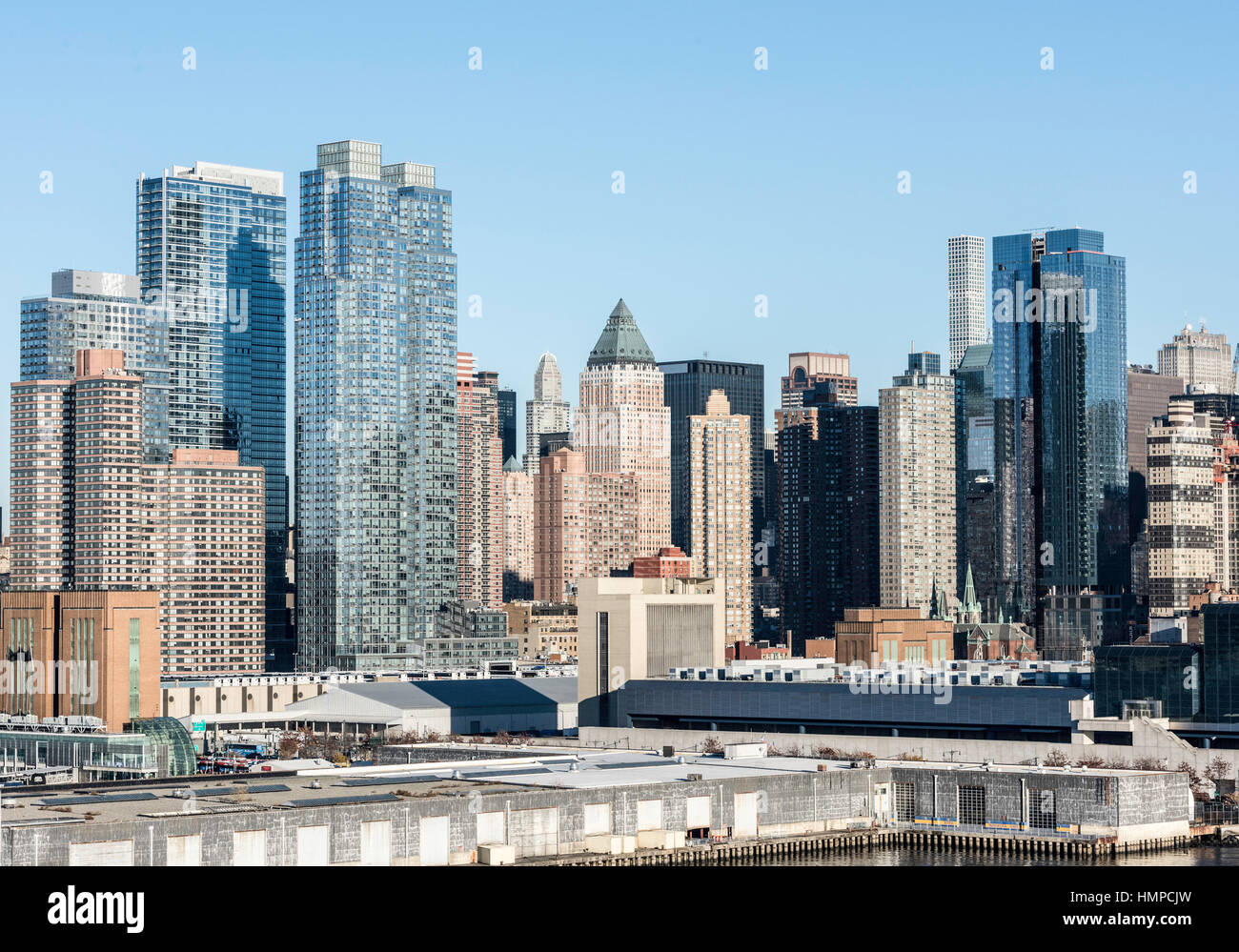 Travel to New York City Buildings from the harbor of the Hudson River ...