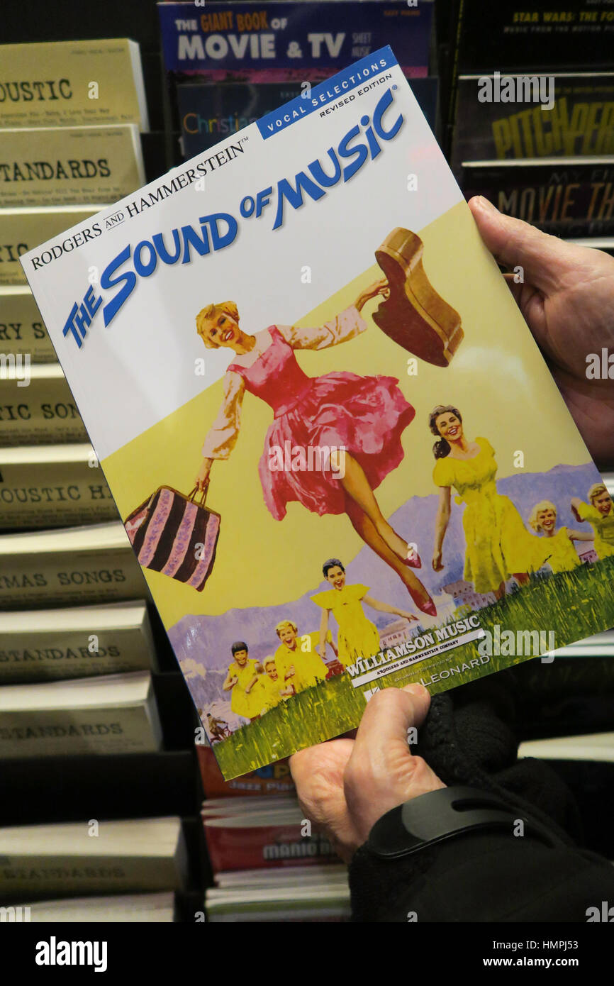 Sam Ash Music New York City Superstore, 333 W.34th Street, NYC Stock ...