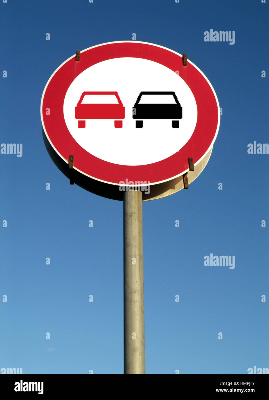 Traffic sign no overtaking Stock Photo - Alamy