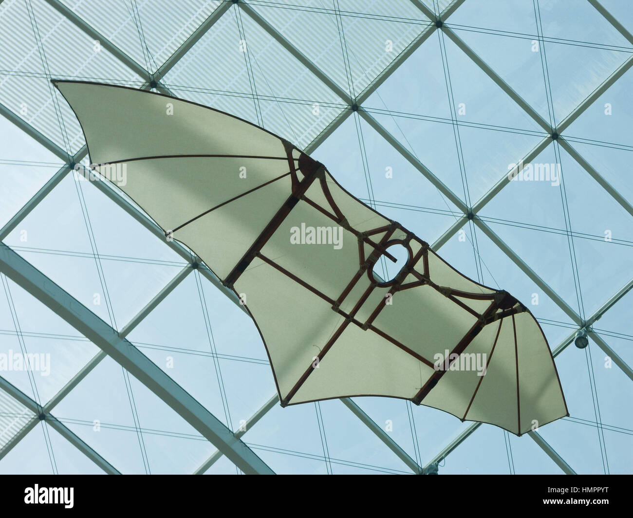 Glider leonardo da vinci hi-res stock photography and images - Alamy