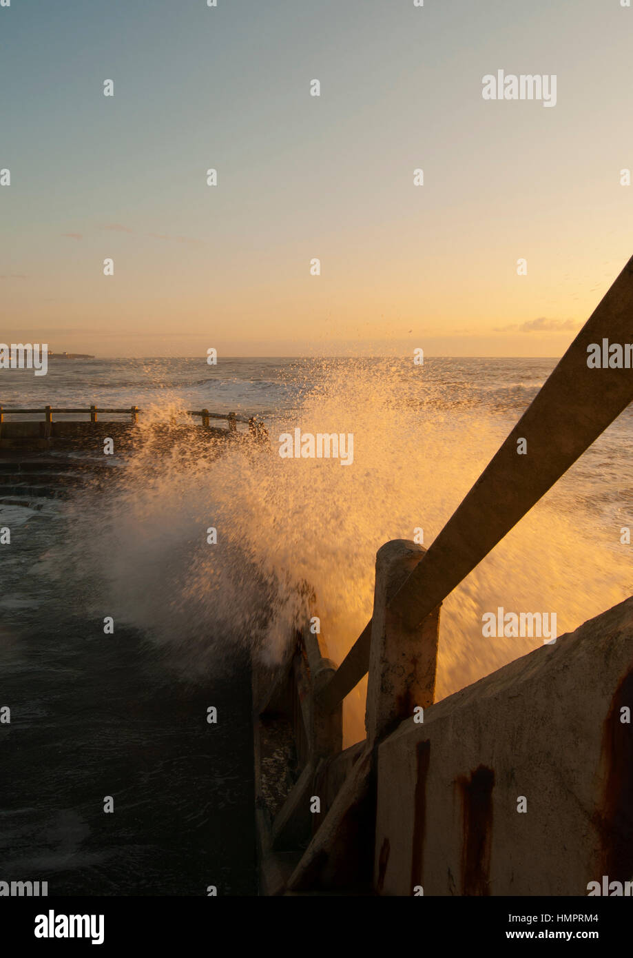 Waves crash against sea wall hi-res stock photography and images - Alamy
