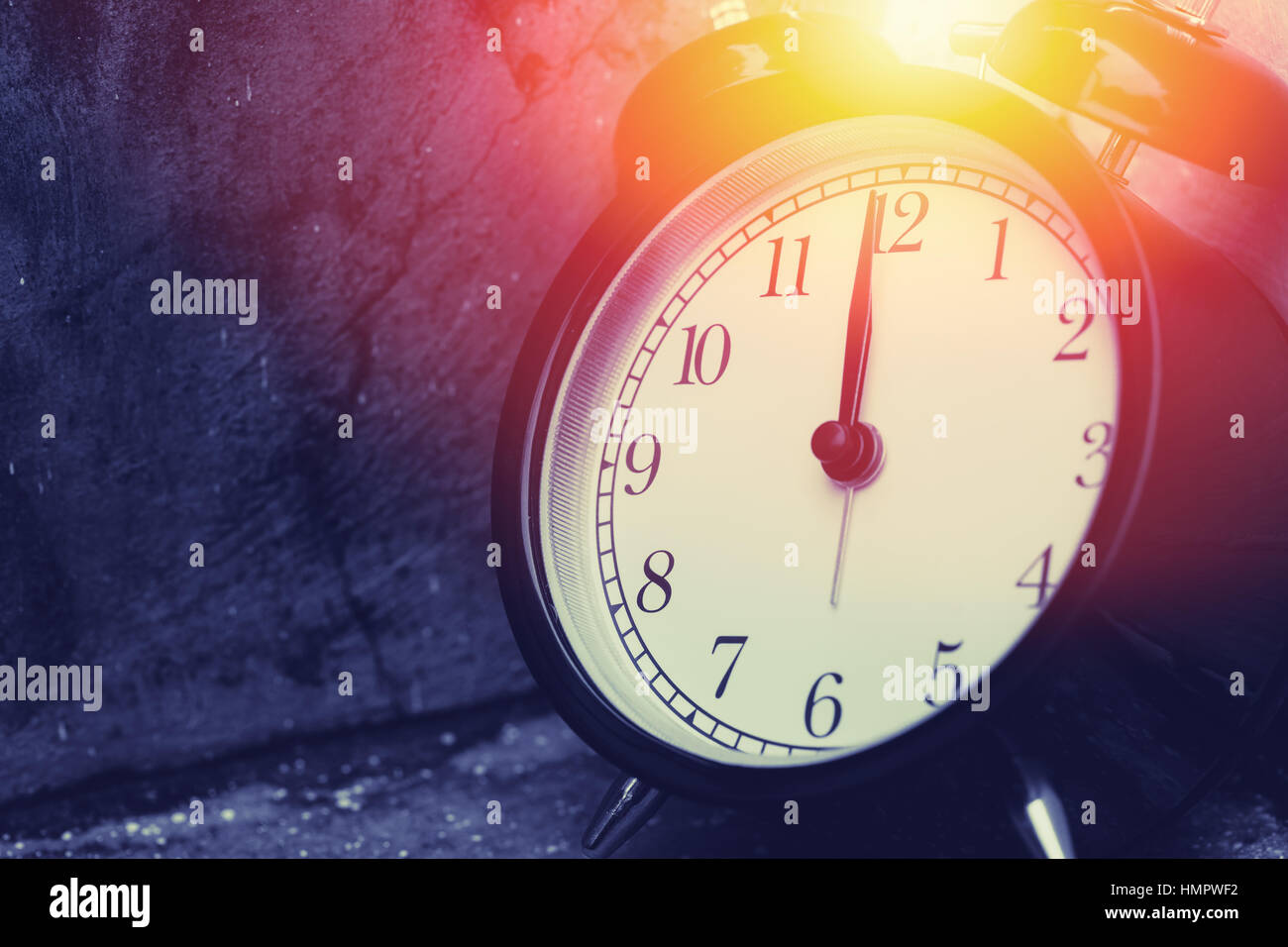 Clock showing 12 noon hi-res stock photography and images - Alamy