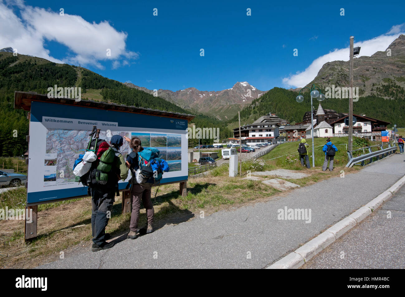Hikers near Maso Corto village, Val Senales (Schnalstal), Trentino Alto ...
