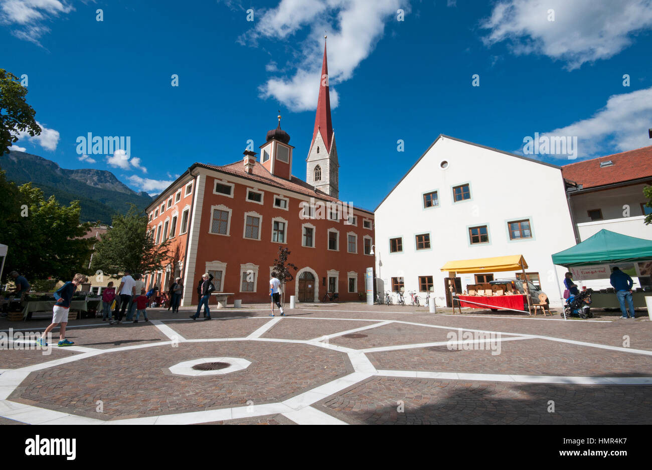 Silandro (Schlanders), square with city hall and the steeple of Maria ...
