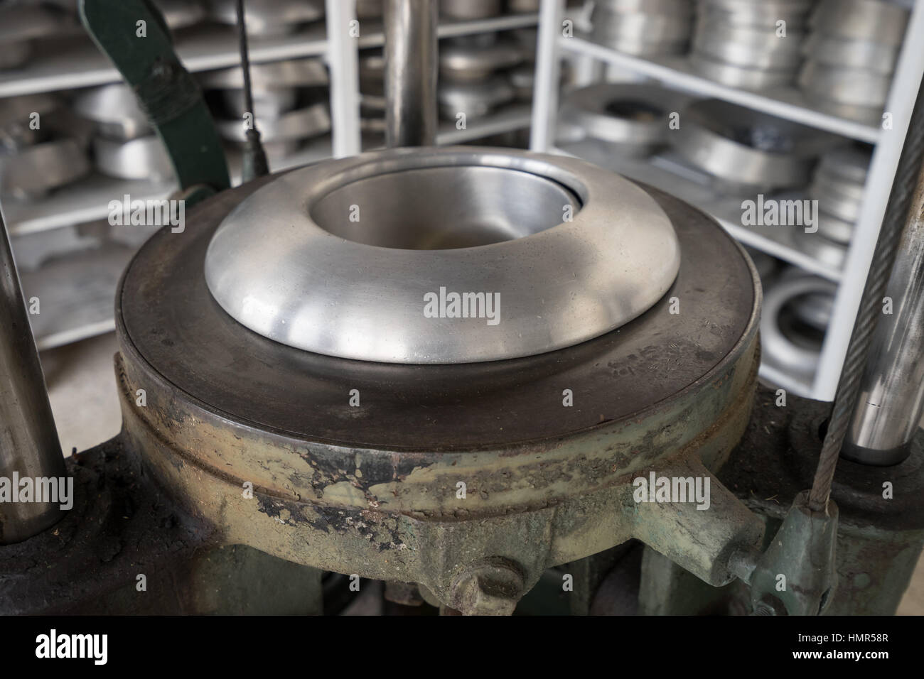 men's straw panama hat molding machine closeup details Stock Photo - Alamy