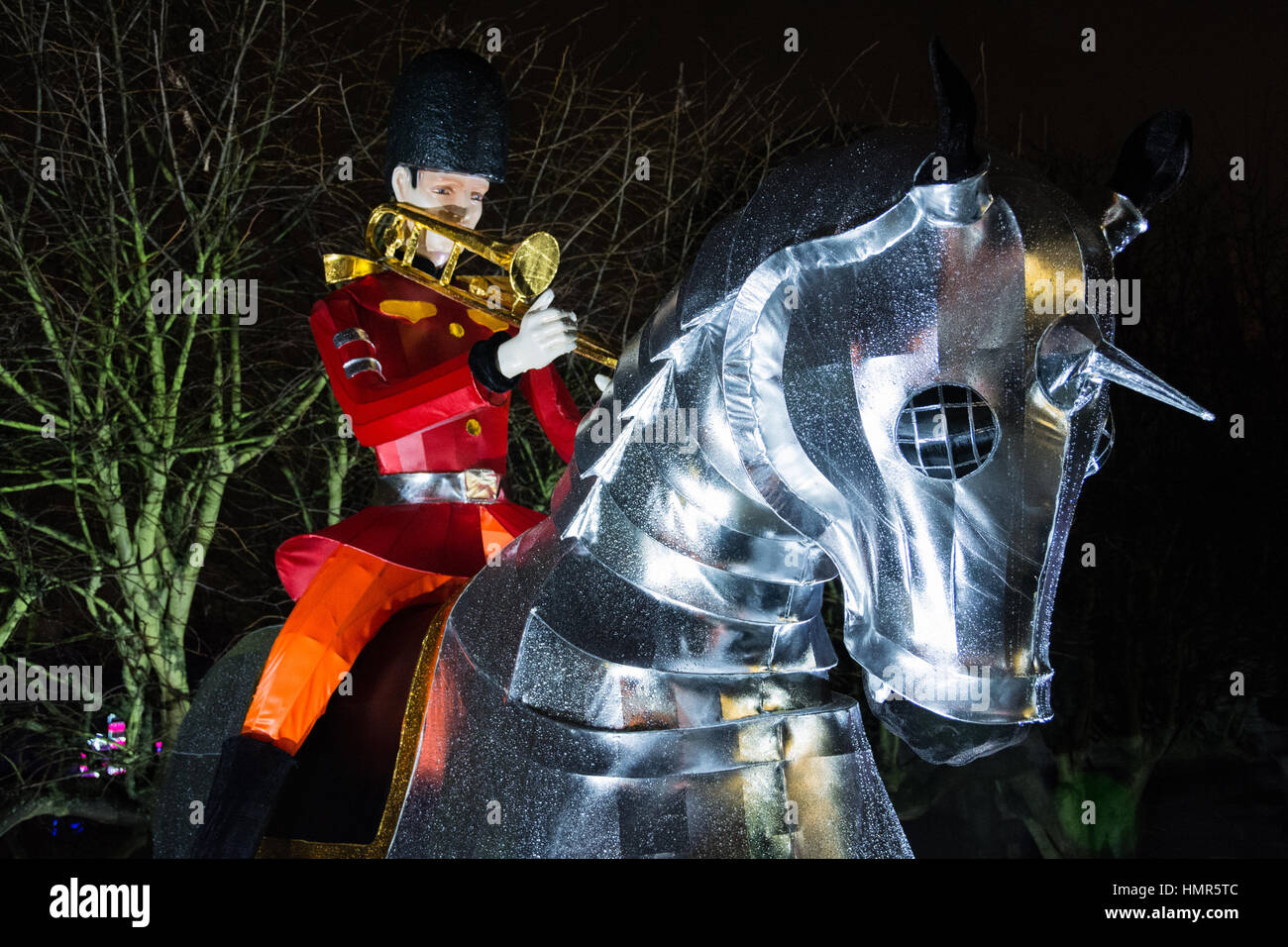 House cavalry hi-res stock photography and images - Alamy