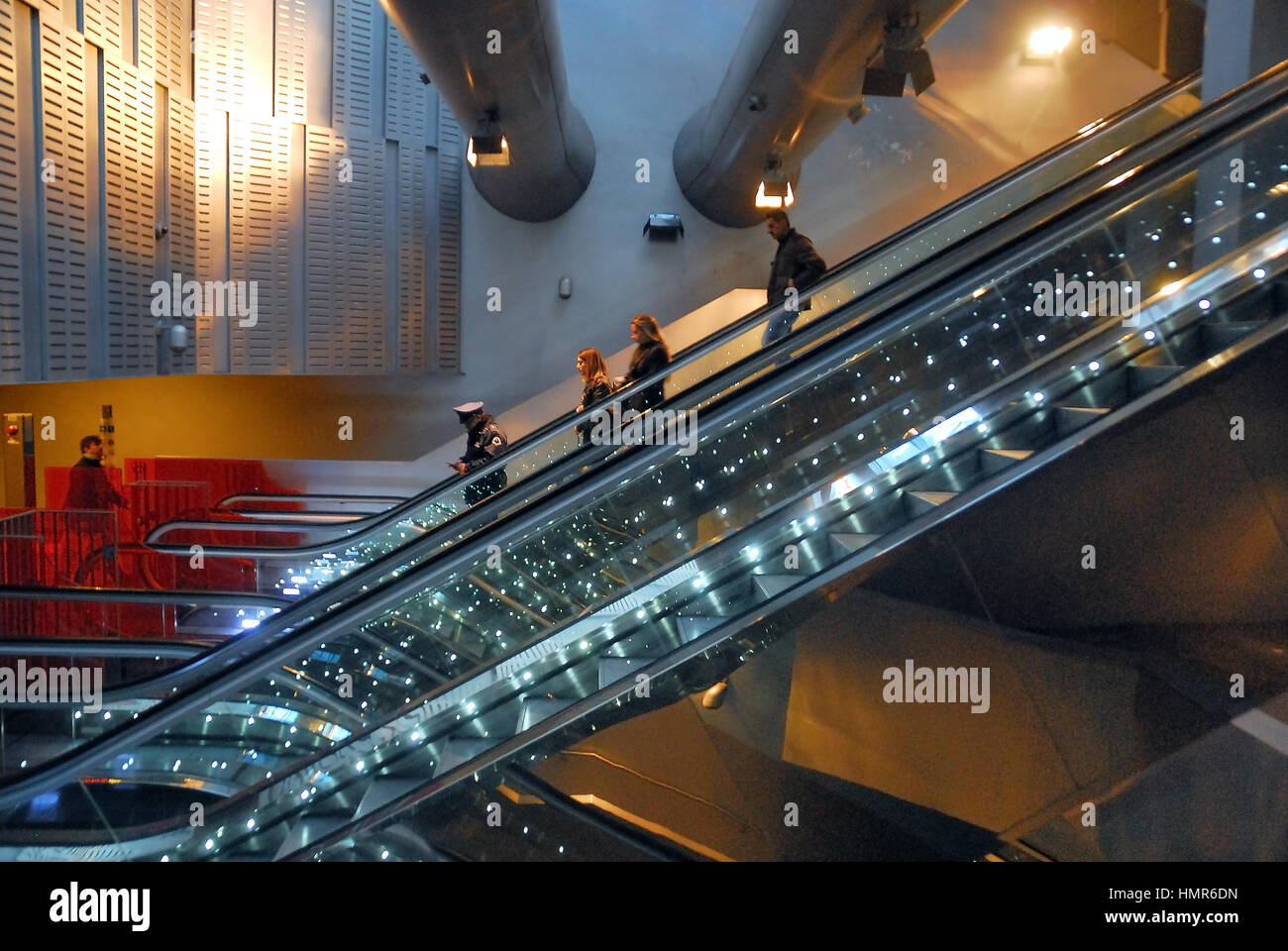 Piazza garibaldi naples italy hi-res stock photography and images - Alamy