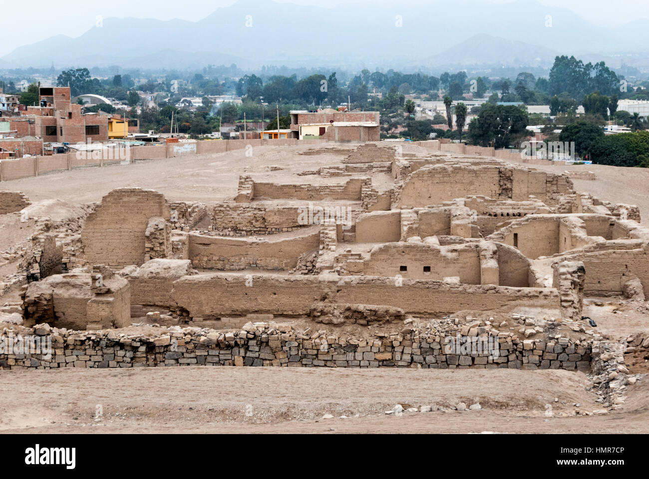 Fortaleza de Pachacamac (siglos IX al XIV d.C). donde se encuentra el ...