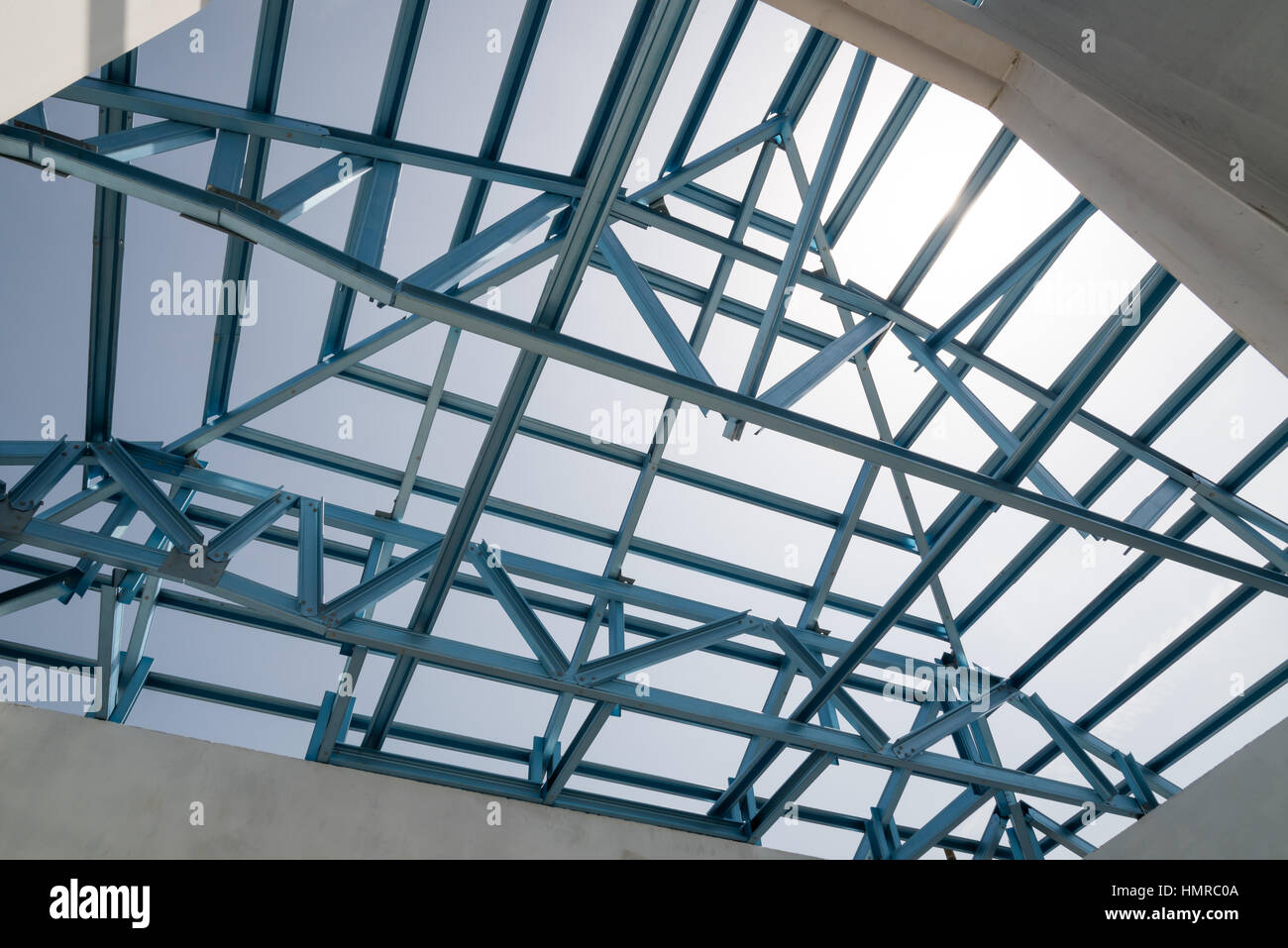 Structure of steel roof frame for building construction Stock Photo - Alamy
