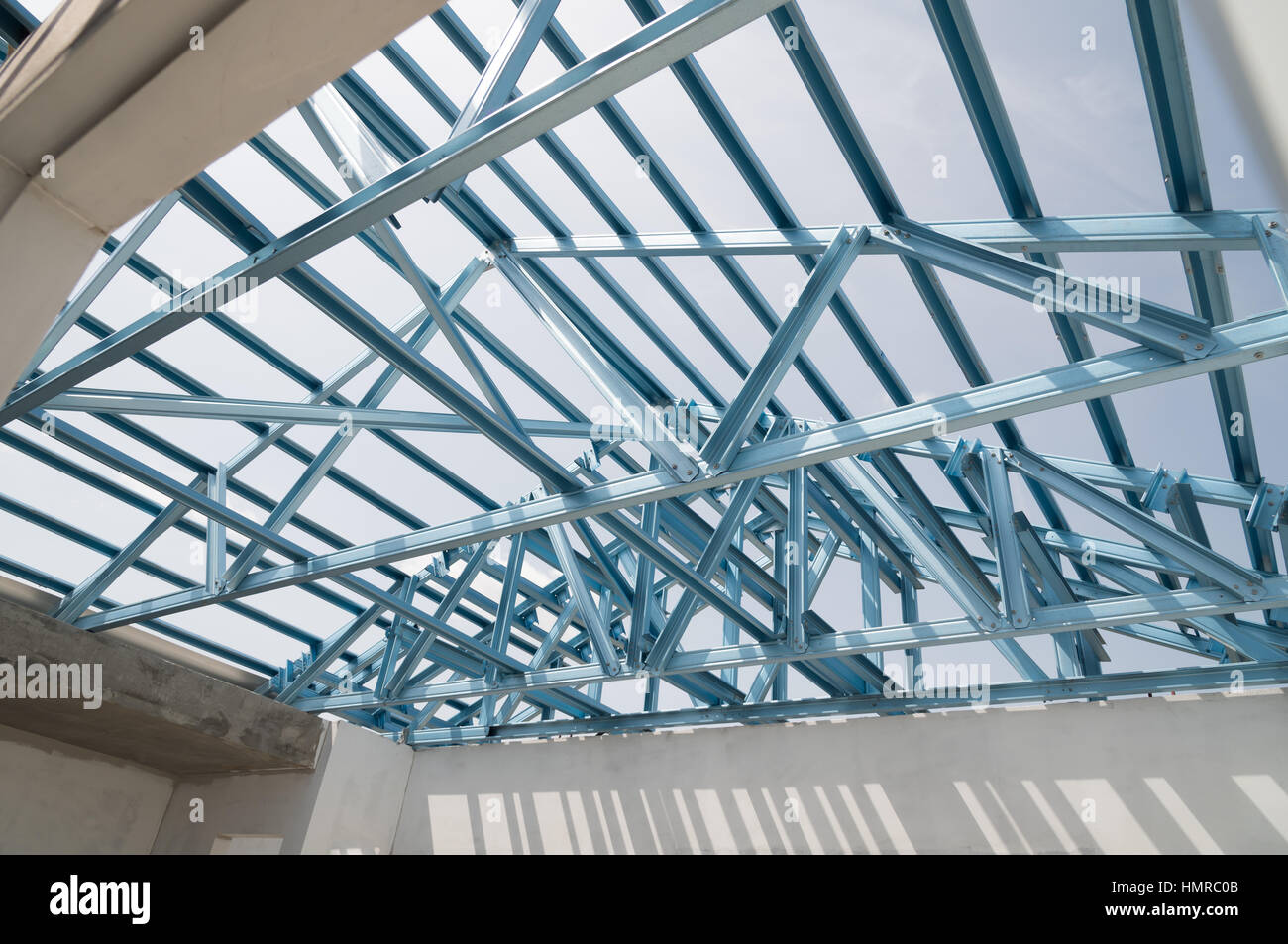 Structure of steel roof frame for building construction Stock Photo - Alamy