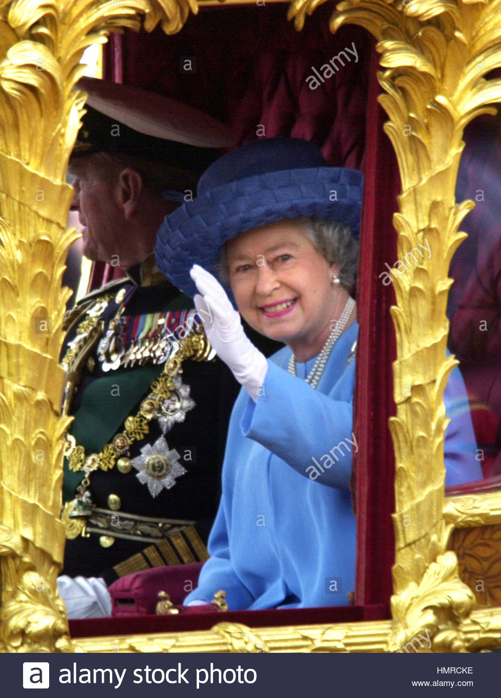 Queen Elizabeth Ii Waving Stock Photos & Queen Elizabeth Ii Waving ...