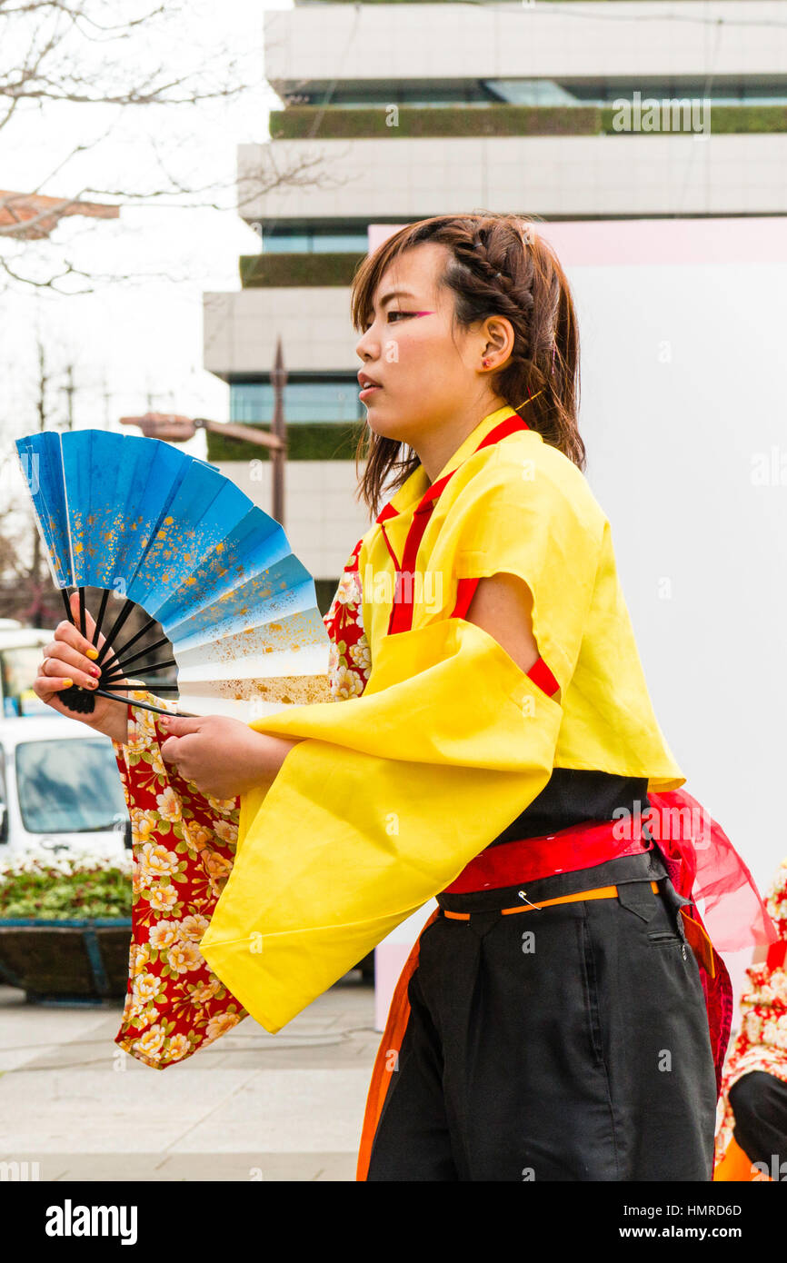 Japanese fan dance hi-res stock photography and images - Alamy