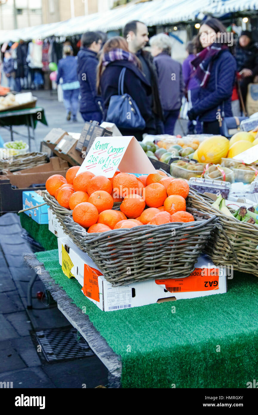 street market warwick uk Stock Photo - Alamy