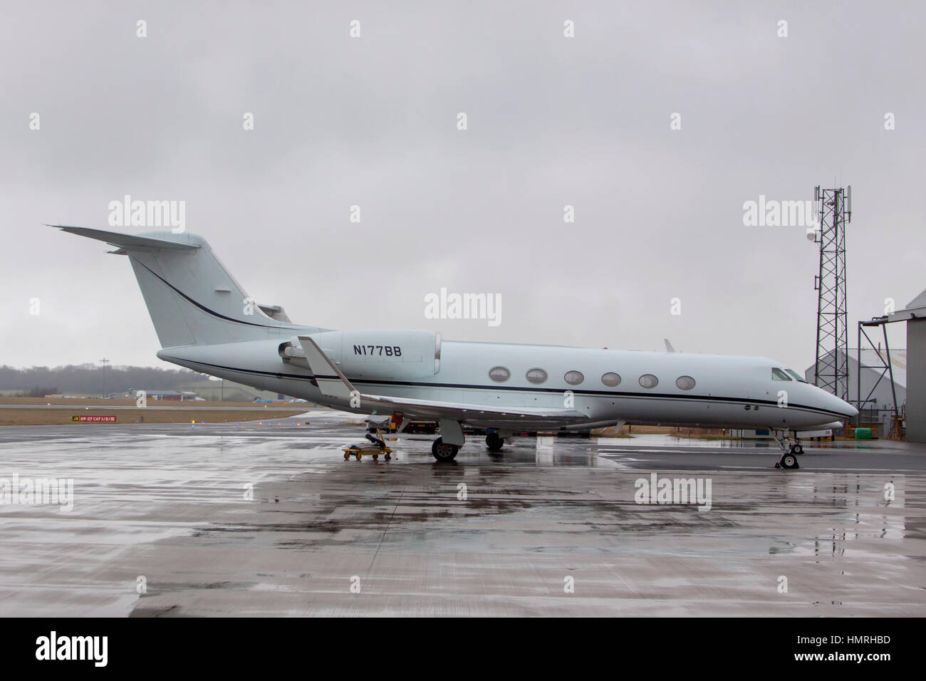 N177BB Gulfstream Aerospace Gulfstream IV private biz-jet owned by ...