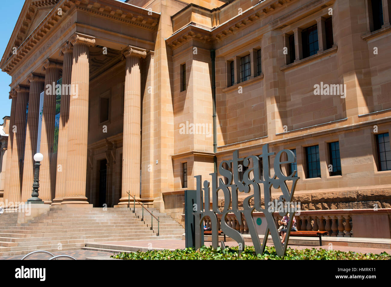 State of the art library hi-res stock photography and images - Alamy