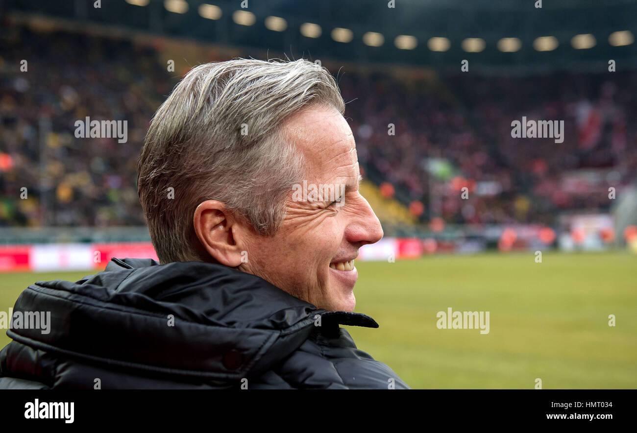Dresden, Germany. 5th Feb, 2017. Union's headcoach Jens Kelle enters ...
