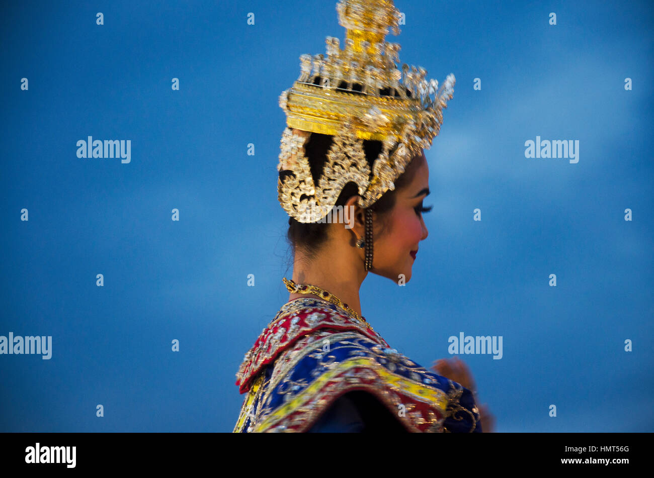 Yak mask hi-res stock photography and images - Alamy